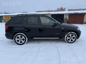 Melns BMW X5 2010 Rēzekne, ar dzinēja tilpumu 3.00 L un nobraukumu 301 tūkst. km par 10900 €, foto 4 vietnē AUTOMOTO.COM.LV
