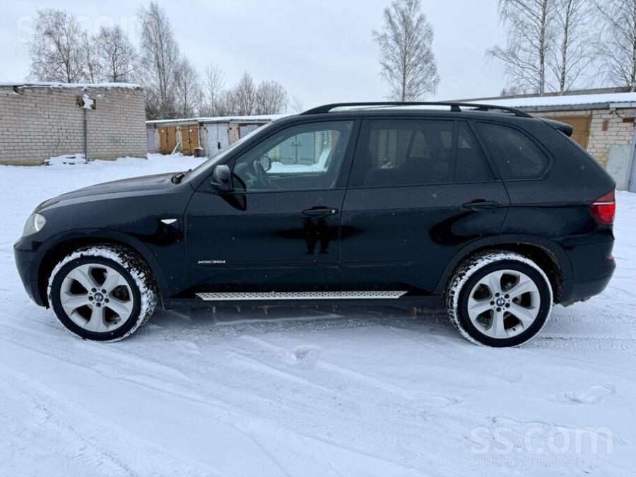 Melns BMW X5 2010 Rēzekne, ar dzinēja tilpumu 3.00 L un nobraukumu 301 tūkst. km par 10900 €, foto 5 vietnē AUTOMOTO.COM.LV
