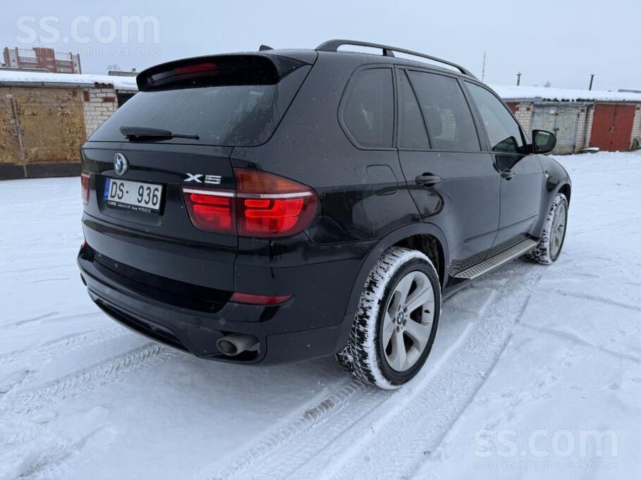 Melns BMW X5 2010 Rēzekne, ar dzinēja tilpumu 3.00 L un nobraukumu 301 tūkst. km par 10900 €, foto 6 vietnē AUTOMOTO.COM.LV