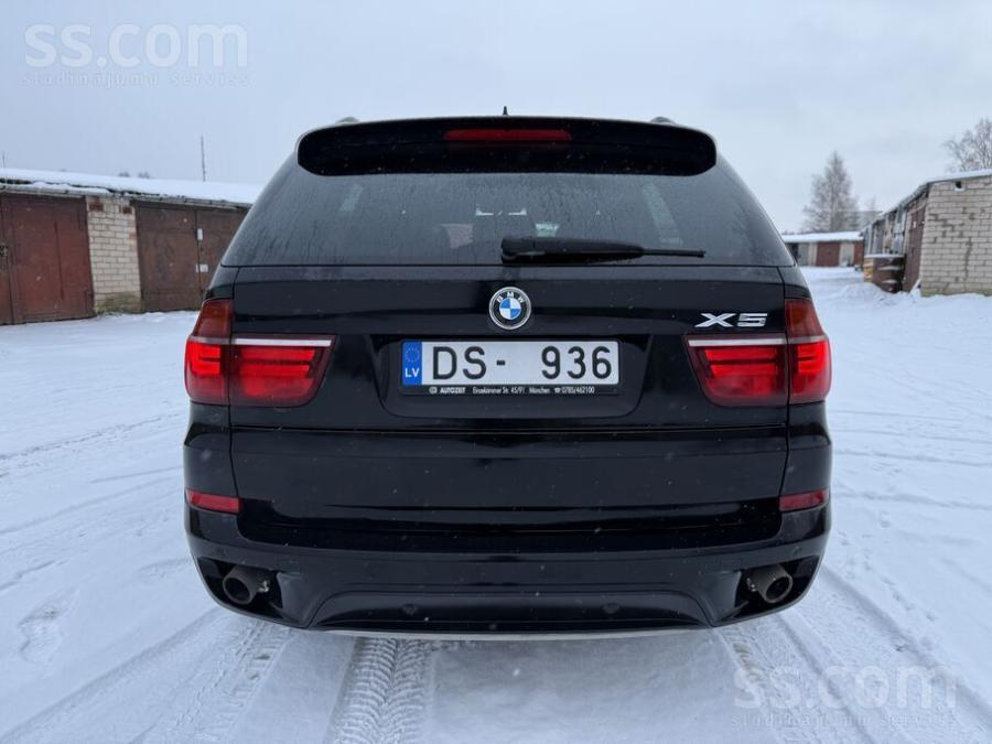Melns BMW X5 2010 Rēzekne, ar dzinēja tilpumu 3.00 L un nobraukumu 301 tūkst. km par 10900 €, foto 7 vietnē AUTOMOTO.COM.LV