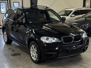 Black BMW X5 2010 in Marijampole, with an engine capacity of 2.99 L and mileage of 295 thousand km for 10350 €, photo 9 on AUTOMOTO.COM.LV