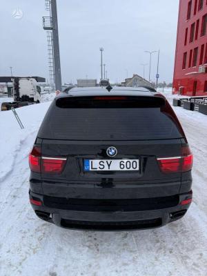 Black BMW X5 2010 in Klaipeda, with an engine capacity of 3.00 L and mileage of 230 thousand km for 9999 €, photo 5 on AUTOMOTO.COM.LV