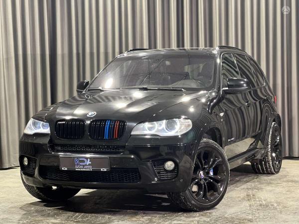 Black BMW X5 2010 in Marijampole, with an engine capacity of 2.99 L and mileage of 278 thousand km for 11250 €, photo 2 on AUTOMOTO.COM.LV