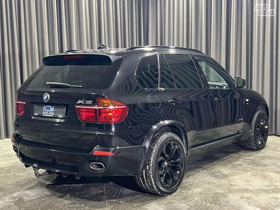 Melns BMW X5 2010 Marijampole, ar dzinēja tilpumu 3.00 L un nobraukumu 278 tūkst. km par 11250 €, foto 12 vietnē AUTOMOTO.COM.LV