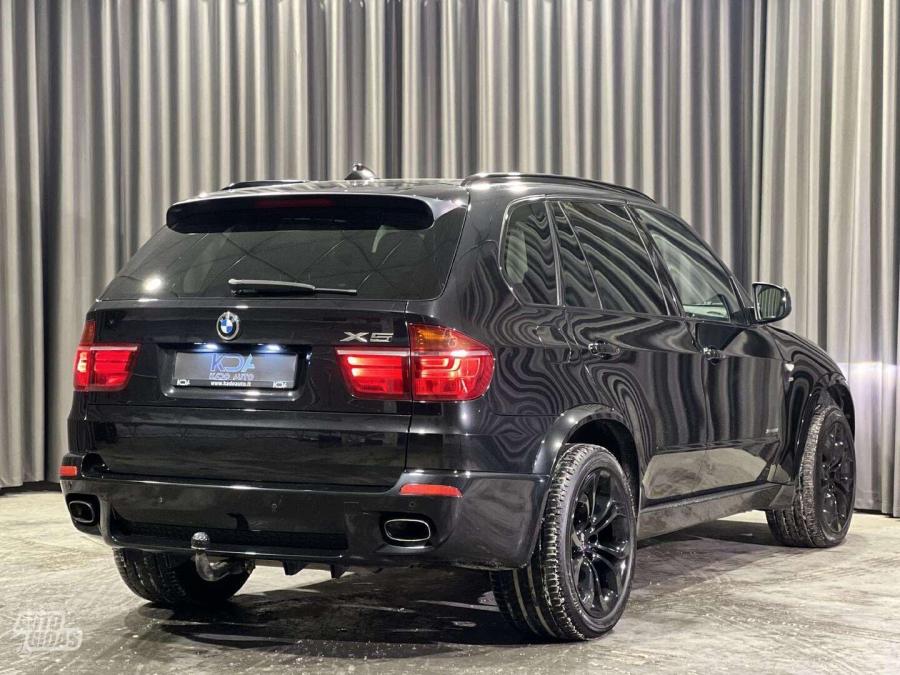 Melns BMW X5 2010 Marijampole, ar dzinēja tilpumu 3.00 L un nobraukumu 278 tūkst. km par 11250 €, foto 15 vietnē AUTOMOTO.COM.LV