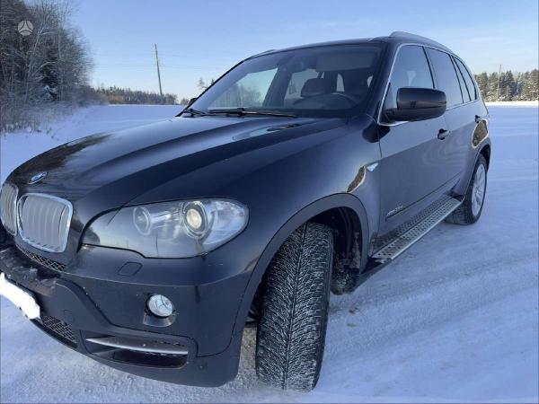 Melns BMW X5 2010 Viļņa, ar dzinēja tilpumu 3.00 L un nobraukumu 394 tūkst. km par 8700 €, foto 3 vietnē AUTOMOTO.COM.LV