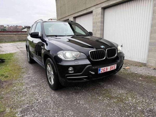 Melns BMW X5 2010 Utena, ar dzinēja tilpumu 3.00 L un nobraukumu 247 tūkst. km par 6200 €, foto 2 vietnē AUTOMOTO.COM.LV