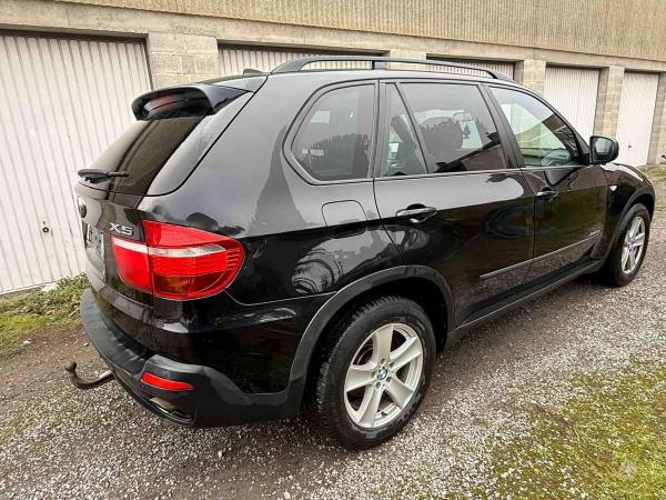 Melns BMW X5 2010 Utena, ar dzinēja tilpumu 3.00 L un nobraukumu 247 tūkst. km par 6200 €, foto 3 vietnē AUTOMOTO.COM.LV