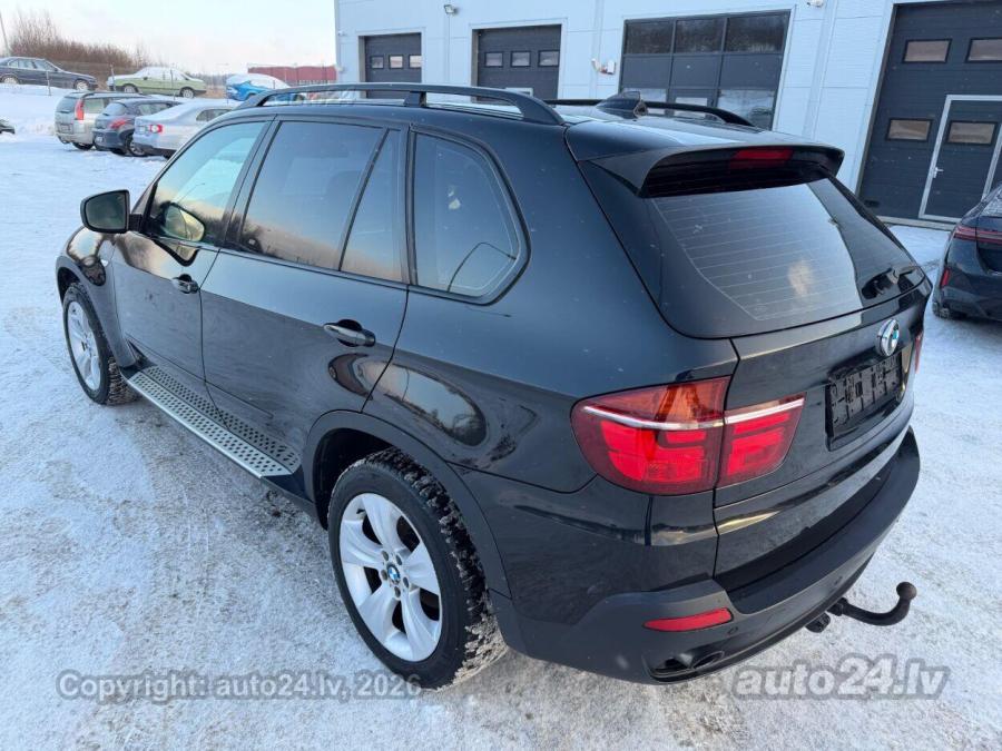 Melns BMW X5 2010 Tartu, ar dzinēja tilpumu 3.00 L un nobraukumu 200 tūkst. km par 9999 €, foto 10 vietnē AUTOMOTO.COM.LV