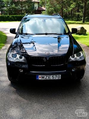 Black BMW X5 2010 in Vilnius, with an engine capacity of 3.00 L and mileage of 250 thousand km for 10400 €, photo 2 on AUTOMOTO.COM.LV
