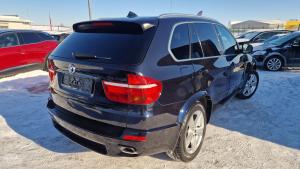 Black BMW X5 2010 in Marijampole, with an engine capacity of 3.00 L and mileage of 324 thousand km for 9900 €, photo 7 on AUTOMOTO.COM.LV