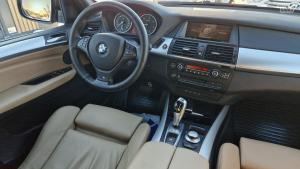 Black BMW X5 2010 in Marijampole, with an engine capacity of 3.00 L and mileage of 324 thousand km for 9900 €, photo 11 on AUTOMOTO.COM.LV