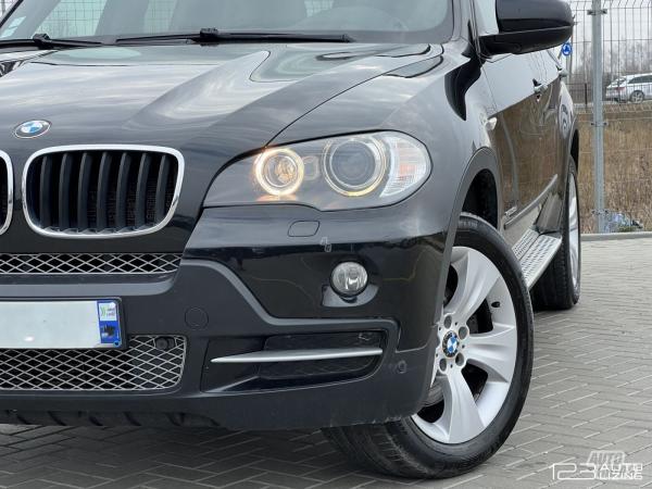 Black BMW X5 2010 in Taurage, with an engine capacity of 3.00 L and mileage of 340 thousand km for 9200 €, photo 3 on AUTOMOTO.COM.LV