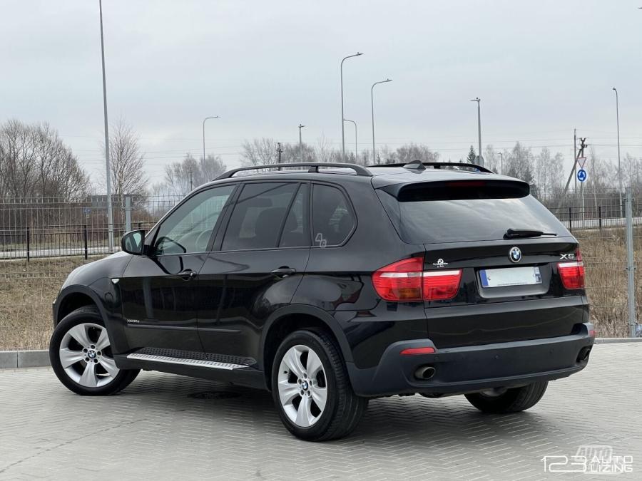Melns BMW X5 2010 Tauragė, ar dzinēja tilpumu 3.00 L un nobraukumu 340 tūkst. km par 9200 €, foto 7 vietnē AUTOMOTO.COM.LV