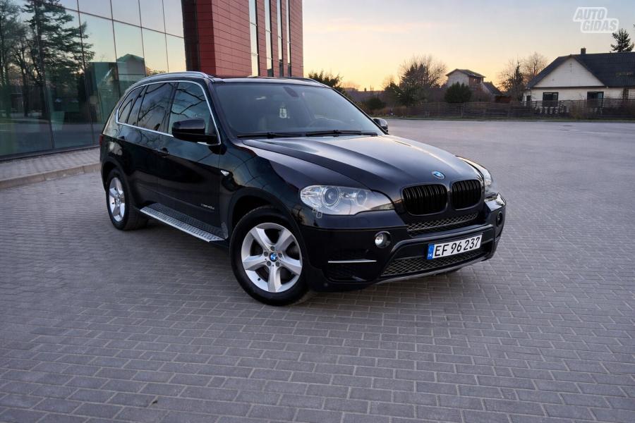 Melns BMW X5 2010 Utena, ar dzinēja tilpumu 3.00 L un nobraukumu 238 tūkst. km par 11490 €, foto 2 vietnē AUTOMOTO.COM.LV