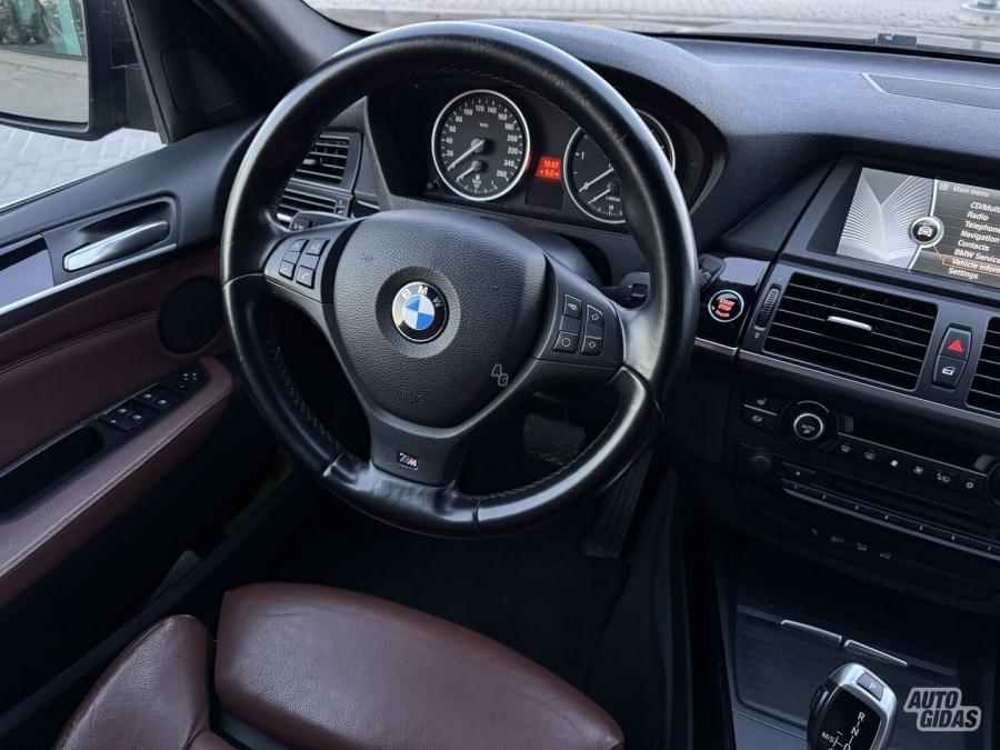 Melns BMW X5 2010 Utena, ar dzinēja tilpumu 3.00 L un nobraukumu 238 tūkst. km par 11490 €, foto 17 vietnē AUTOMOTO.COM.LV