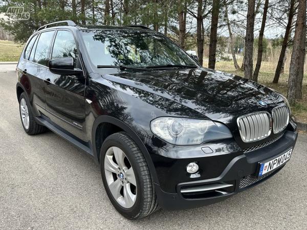 Black BMW X5 2010 in Vilnius, with an engine capacity of 3.00 L and mileage of 257 thousand km for 9500 €, photo 2 on AUTOMOTO.COM.LV