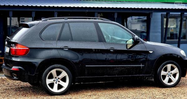 Melns BMW X5 2010 Kretinga, ar dzinēja tilpumu 3.00 L un nobraukumu 111 tūkst. km par 10150 €, foto 8 vietnē AUTOMOTO.COM.LV