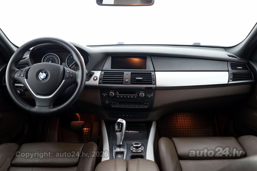 Melns BMW X5 2010 Tallina, ar dzinēja tilpumu 3.00 L un nobraukumu 249 tūkst. km par 7499 €, foto 6 vietnē AUTOMOTO.COM.LV