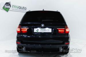 Black BMW X5 2010 in Tallinn, with an engine capacity of 3.00 L and mileage of 321 thousand km for 9990 €, photo 8 on AUTOMOTO.COM.LV