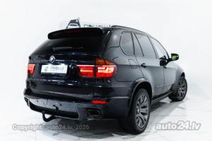 Black BMW X5 2010 in Tallinn, with an engine capacity of 3.00 L and mileage of 321 thousand km for 9990 €, photo 9 on AUTOMOTO.COM.LV