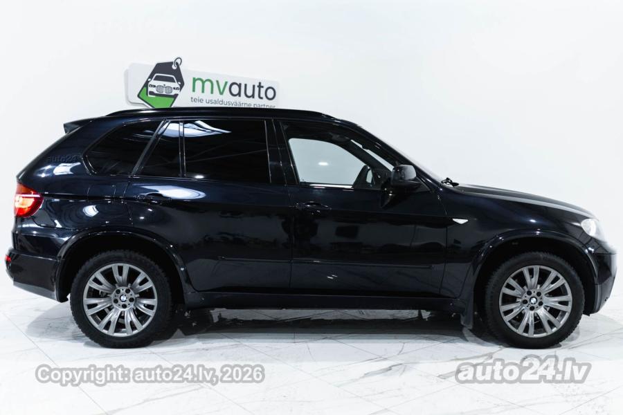 Black BMW X5 2010 in Tallinn, with an engine capacity of 3.00 L and mileage of 321 thousand km for 9990 €, photo 10 on AUTOMOTO.COM.LV