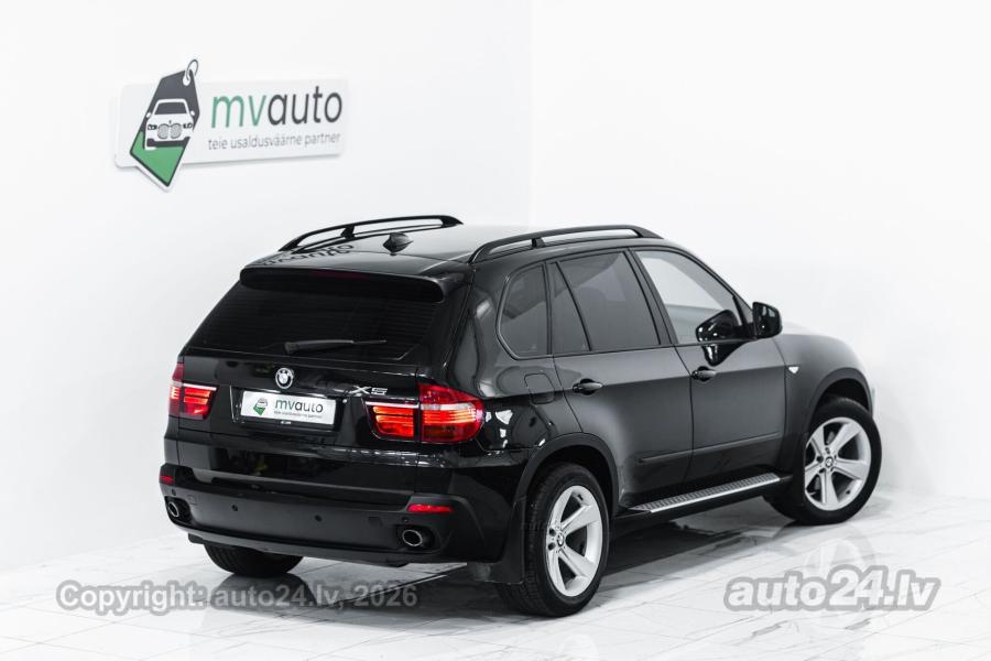 Black BMW X5 2010 in Tallinn, with an engine capacity of 3.00 L and mileage of 388 thousand km for 7990 €, photo 3 on AUTOMOTO.COM.LV