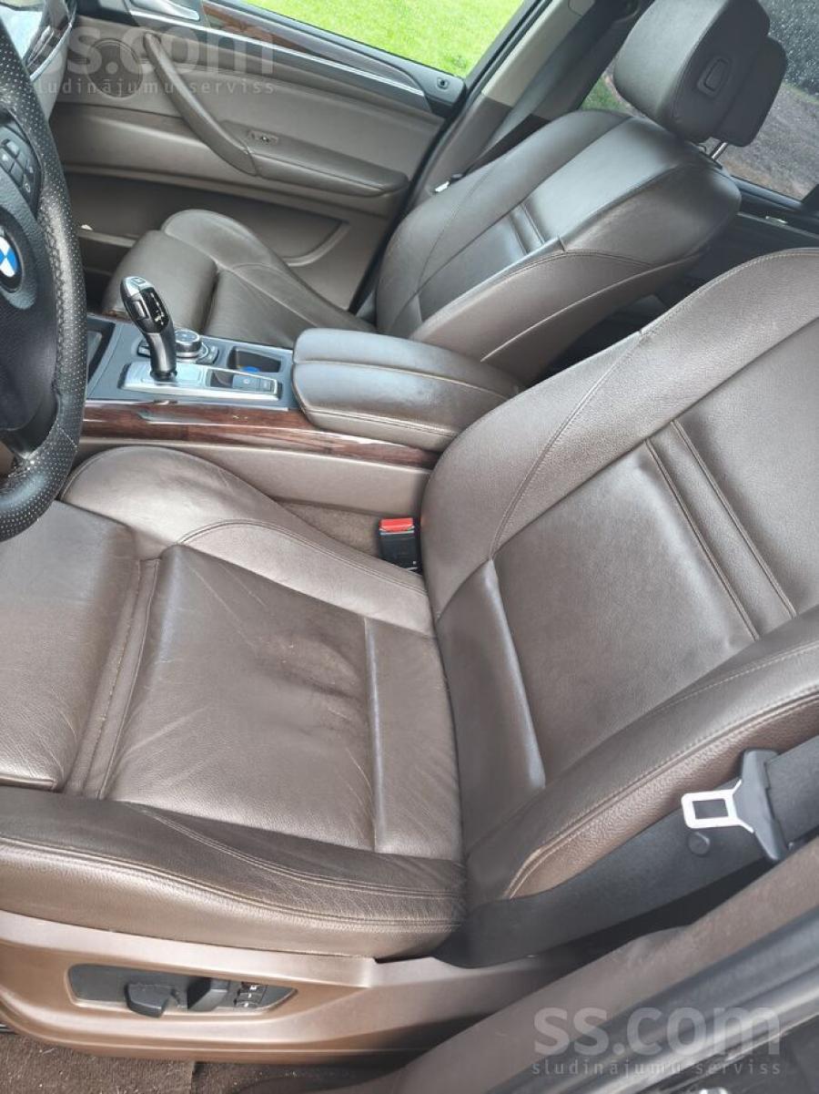 Melns BMW X5 2010 Ludza, ar dzinēja tilpumu 3.00 L un nobraukumu 237 tūkst. km par 9990 €, foto 7 vietnē AUTOMOTO.COM.LV