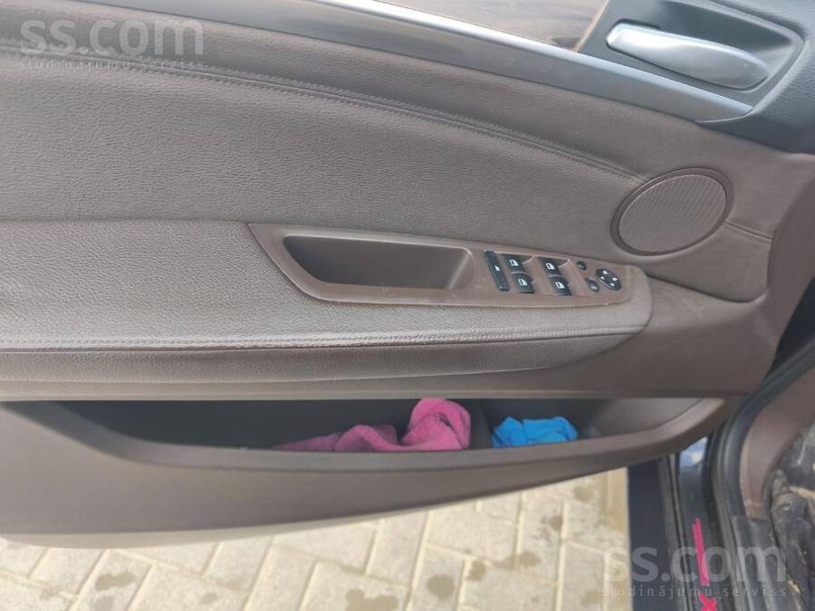 Melns BMW X5 2010 Ludza, ar dzinēja tilpumu 3.00 L un nobraukumu 237 tūkst. km par 9990 €, foto 8 vietnē AUTOMOTO.COM.LV