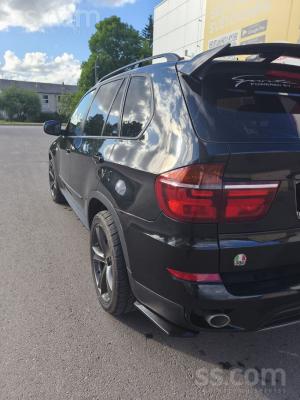 Melns BMW X5 2010 Ludza, ar dzinēja tilpumu 3.00 L un nobraukumu 237 tūkst. km par 9500 €, foto 14 vietnē AUTOMOTO.COM.LV