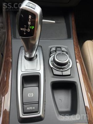 Melns BMW X5 2010 Rīga, ar dzinēja tilpumu 3.00 L un nobraukumu 260 tūkst. km par 10500 €, foto 9 vietnē AUTOMOTO.COM.LV