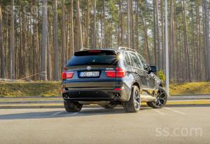Melns BMW X5 2010 Rīga, ar dzinēja tilpumu 3.00 L un nobraukumu 302 tūkst. km par 10190 €, foto 6 vietnē AUTOMOTO.COM.LV