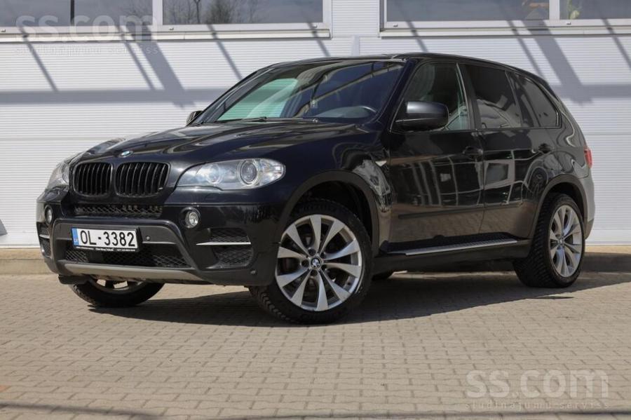 Black BMW X5 2010 in Riga, with an engine capacity of 3.00 L and mileage of 0 thousand km for 9495 €, photo 1 on AUTOMOTO.COM.LV