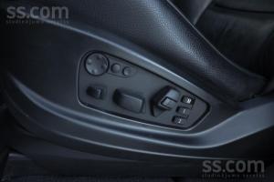 Black BMW X5 2010 in Riga, with an engine capacity of 3.00 L and mileage of 0 thousand km for 9495 €, photo 23 on AUTOMOTO.COM.LV