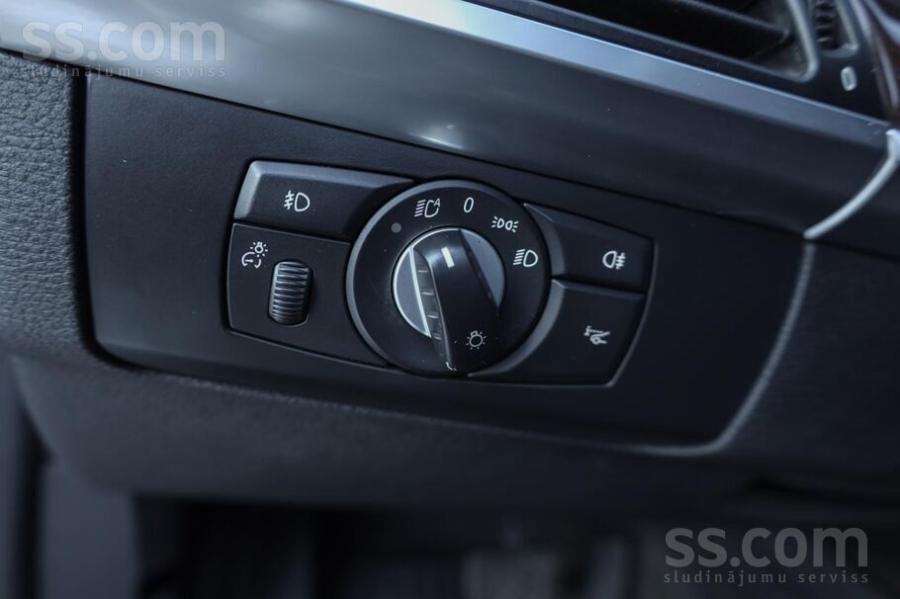 Black BMW X5 2010 in Riga, with an engine capacity of 3.00 L and mileage of 0 thousand km for 9495 €, photo 25 on AUTOMOTO.COM.LV