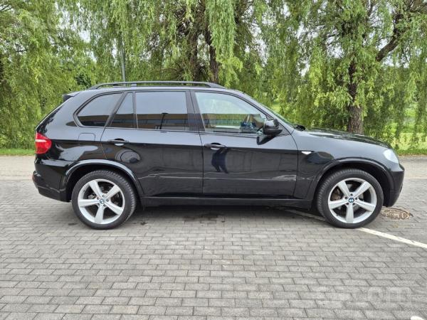 Melns BMW X5 2010 Bauska, ar dzinēja tilpumu 3.00 L un nobraukumu 251 tūkst. km par 9299 €, foto 6 vietnē AUTOMOTO.COM.LV