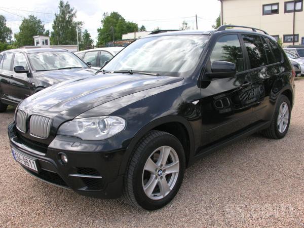 Melns BMW X5 2010 Rīga, ar dzinēja tilpumu 3.00 L un nobraukumu 280 tūkst. km par 9950 €, foto 1 vietnē AUTOMOTO.COM.LV