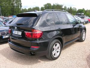 Melns BMW X5 2010 Rīga, ar dzinēja tilpumu 3.00 L un nobraukumu 280 tūkst. km par 9950 €, foto 4 vietnē AUTOMOTO.COM.LV