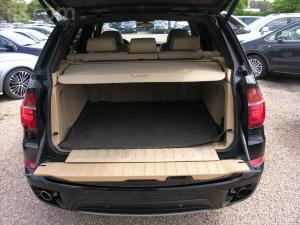 Melns BMW X5 2010 Rīga, ar dzinēja tilpumu 3.00 L un nobraukumu 280 tūkst. km par 9950 €, foto 6 vietnē AUTOMOTO.COM.LV