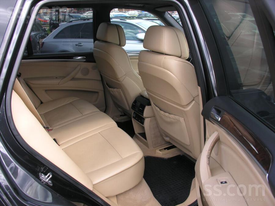 Melns BMW X5 2010 Rīga, ar dzinēja tilpumu 3.00 L un nobraukumu 280 tūkst. km par 9950 €, foto 8 vietnē AUTOMOTO.COM.LV