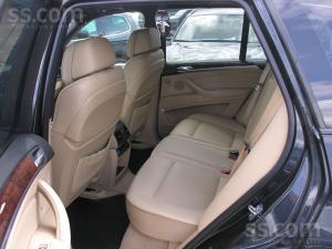 Melns BMW X5 2010 Rīga, ar dzinēja tilpumu 3.00 L un nobraukumu 280 tūkst. km par 9950 €, foto 9 vietnē AUTOMOTO.COM.LV