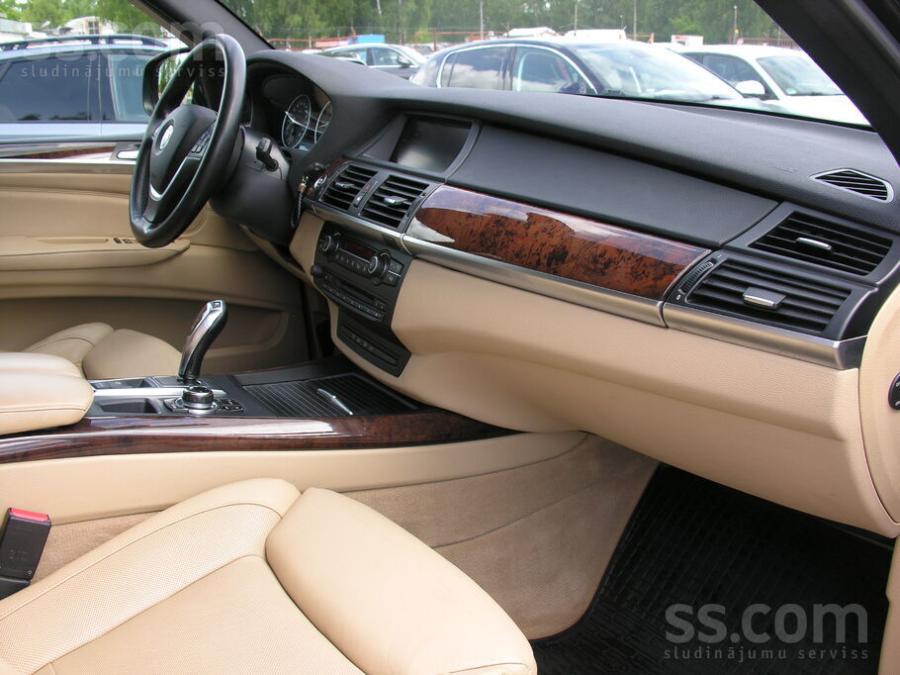 Melns BMW X5 2010 Rīga, ar dzinēja tilpumu 3.00 L un nobraukumu 280 tūkst. km par 9950 €, foto 18 vietnē AUTOMOTO.COM.LV