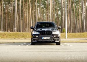 Melns BMW X5 2010 Rīga, ar dzinēja tilpumu 4.40 L un nobraukumu 129 tūkst. km par 11790 €, foto 4 vietnē AUTOMOTO.COM.LV