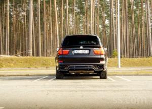 Melns BMW X5 2010 Rīga, ar dzinēja tilpumu 4.40 L un nobraukumu 129 tūkst. km par 11790 €, foto 7 vietnē AUTOMOTO.COM.LV