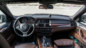 Melns BMW X5 2010 Rīga, ar dzinēja tilpumu 4.40 L un nobraukumu 129 tūkst. km par 11790 €, foto 12 vietnē AUTOMOTO.COM.LV