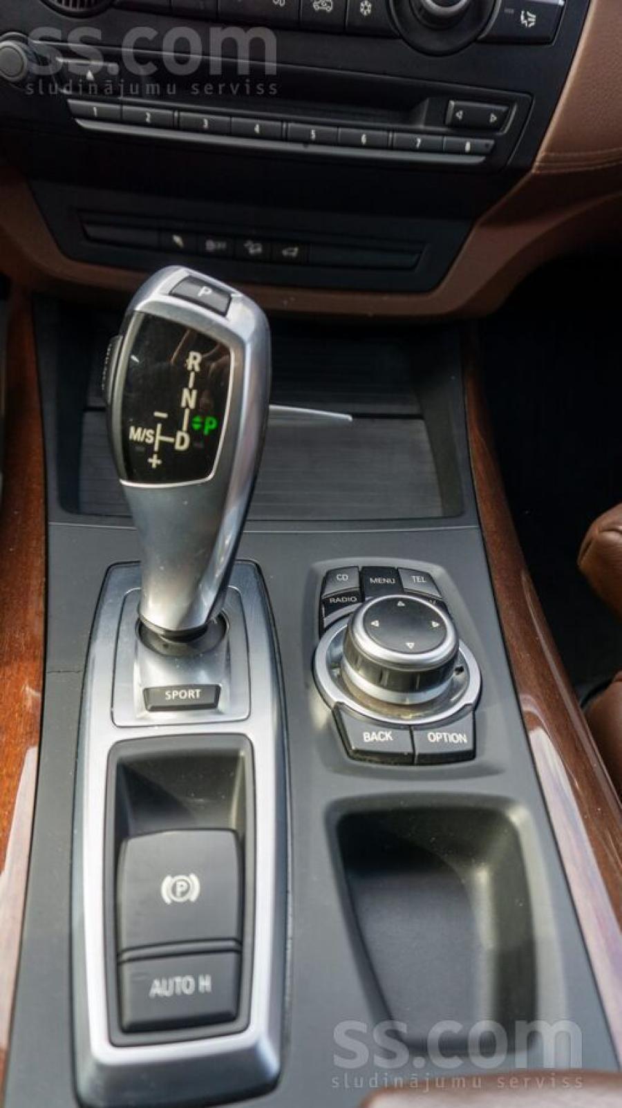 Melns BMW X5 2010 Rīga, ar dzinēja tilpumu 4.40 L un nobraukumu 129 tūkst. km par 11790 €, foto 14 vietnē AUTOMOTO.COM.LV