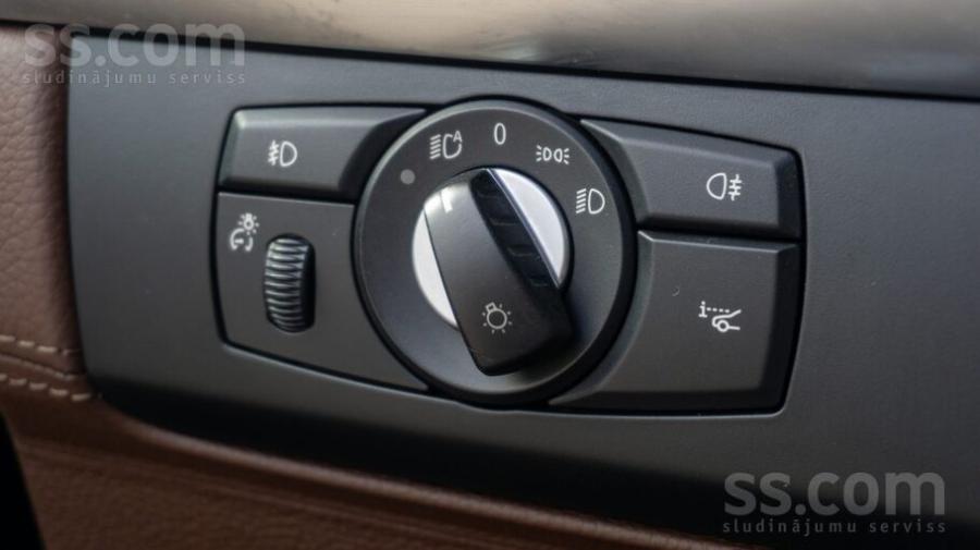 Melns BMW X5 2010 Rīga, ar dzinēja tilpumu 4.40 L un nobraukumu 129 tūkst. km par 11790 €, foto 22 vietnē AUTOMOTO.COM.LV