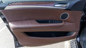 Melns BMW X5 2010 Rīga, ar dzinēja tilpumu 4.40 L un nobraukumu 129 tūkst. km par 11790 €, foto 25 vietnē AUTOMOTO.COM.LV