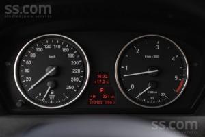 Black BMW X5 2010 in Riga, with an engine capacity of 3.00 L and mileage of 310 thousand km for 12990 €, photo 21 on AUTOMOTO.COM.LV