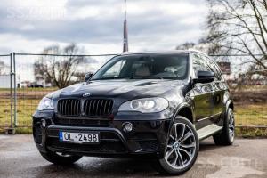 Melns BMW X5 2010 Rīga, ar dzinēja tilpumu 3.00 L un nobraukumu 291 tūkst. km par 12990 €, foto  vietnē AUTOMOTO.COM.LV